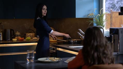 Nuevas Imágenes Y Póster De Alice Subservience El Título Con Megan Fox En Modo Androide