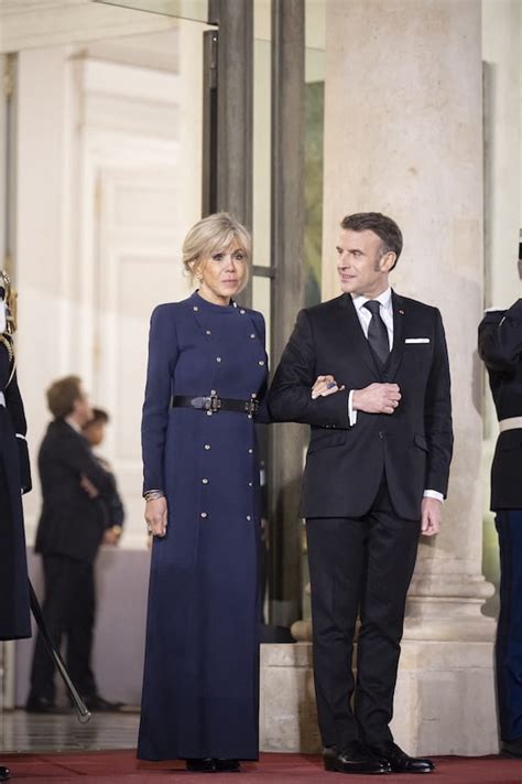 Brigitte Macron Montre Son élégance En Robe Officier Virginie Efira