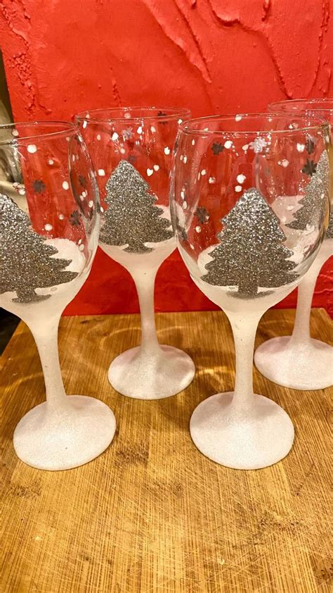 Glitter Christmas Tree Wine Glasses