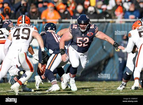 Chicago Bears Center Drew Dalman 52 Blocks During The First Half Of
