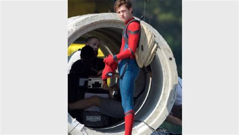 ‘spider Man Homecoming Actor Rips His Superhero Suit On The Sets