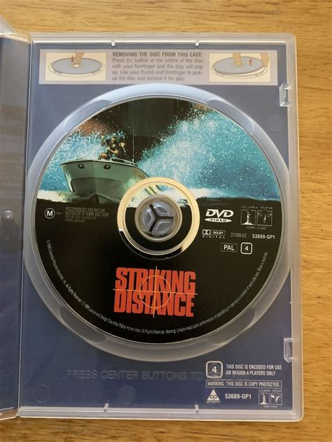 Striking Distance Dvd 1993 Bruce Willis Sarah Jessica Parker