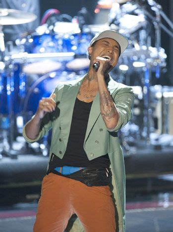 Jamar Rogers Performing On The Voice Season 2