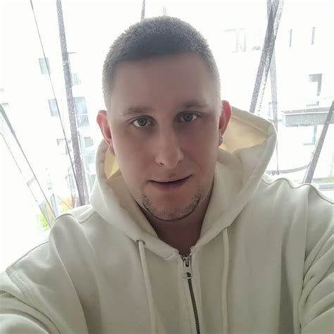 Florian N Floriflocke • Threads Say More