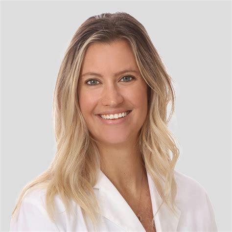 Dr Michelle Cecchini Neurosurgeon San Antonio Tx