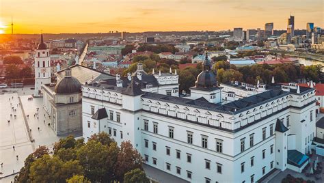 Valdovų Rūmai Ir Muziejus Keliauk Lietuvoje