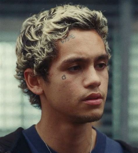 Dominic Fike In Euphoria Eliot Euphoria Dominic Fike Hairstyle