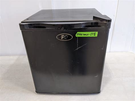 Pd Bc 46 1 62 Cu Ft Free Standing Mini Fridge [24gg10021 018] Team Auctions