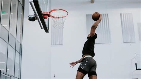 Eric Dixon Fifth Year Villanova Forward Leads Team In Scoring One Day Hopes To Become Museum