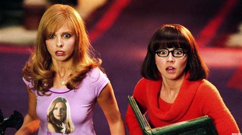 Sarah Michelle Gellar Reveals Velma And Daphne Kissed In Scooby Doo Film