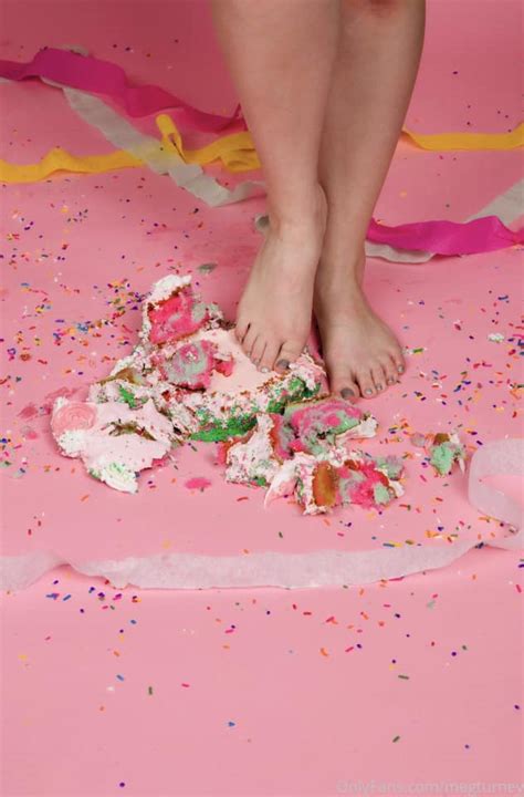Meg Turney Most Sexiest Celebrity Legs And Feet Facebook