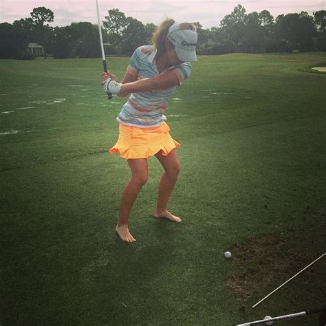 Beatriz Recaris Feet