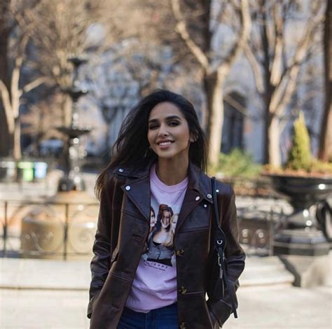 Hala Abdallah Scrolller