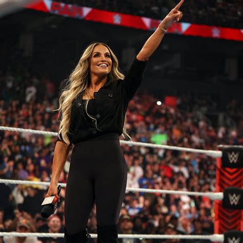Trish Stratus Returns To Wwe On Raw And Gets Cardi Bs Attention