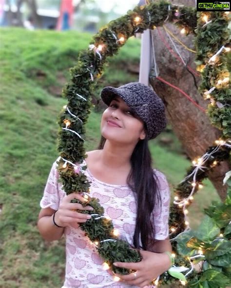 Neetha Ashok Instagram 🌸 Gethu Cinema