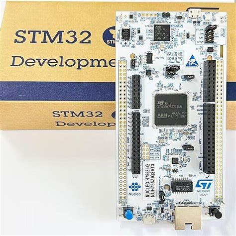 Nucleol552zeq Stm32 Nucleo144 Development Board With Stm32l552ze
