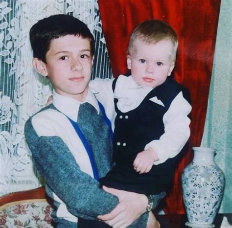 Ce Familie Frumoasă Are Dan Ristei Fratele Lui Florin Ristei E Tatăl Unei Fetiţe