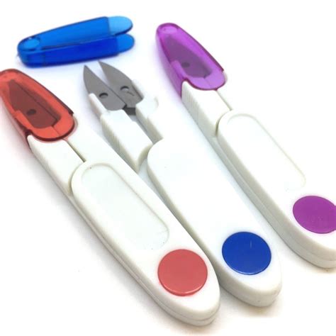 Thread Snips With Safety Guard