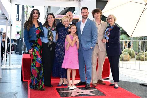Noah Wyle Star Of The Pitt Joins The Hollywood Walk Of Fame