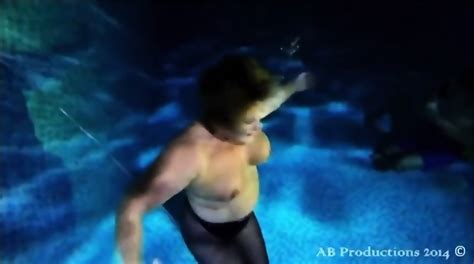 Topless Pull Drown Eporner