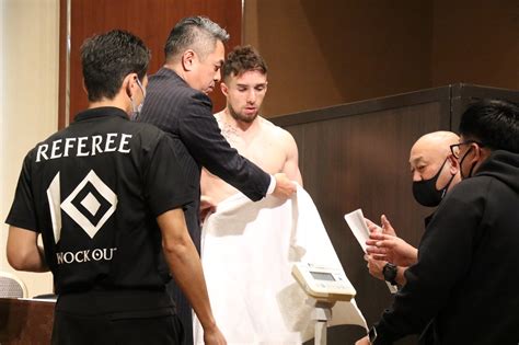 初参戦の木村ミノルが175kgオーバーで計量をクリアできず【knock Out】 Tokyo Headline