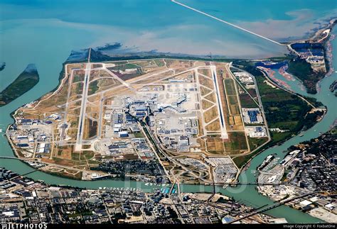 Cyvr Airport Airport Overview Foxbatone Jetphotos