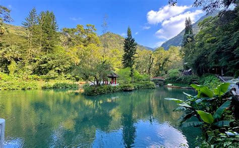 Unzen Paradise And Wulai Old Street And Wulai Scenic Trolley And Wulai Waterfall Day Tour From