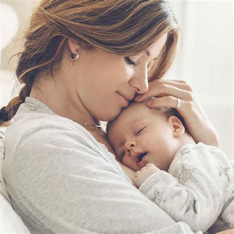 فواید خواندن لالایی برای کودکان متن لالایی کودکانه وب سایت مامابیبی