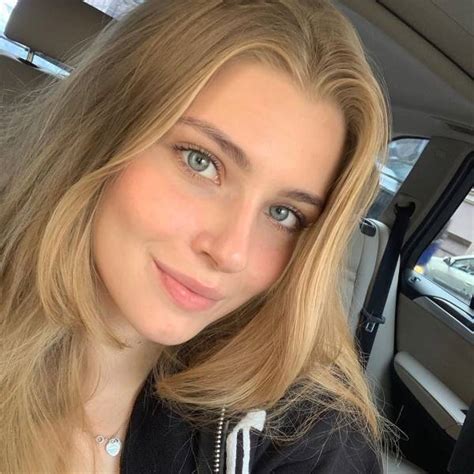 Beautiful Girls Make The World Go Around 50 Pics