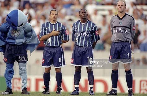 Alan Prampin Paul Young And Goalie Thomas Ravelli Of The Tampa Bay News Photo Getty Images