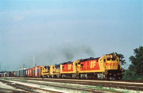 Five Atsf Santa Fe Locomotives In Kodachrome Paint Duplicate Pakon