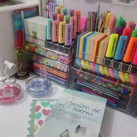Pin De Ana Julia Em Papelaria Sala De Trabalhos Manuais Organização Quarto Organização Home