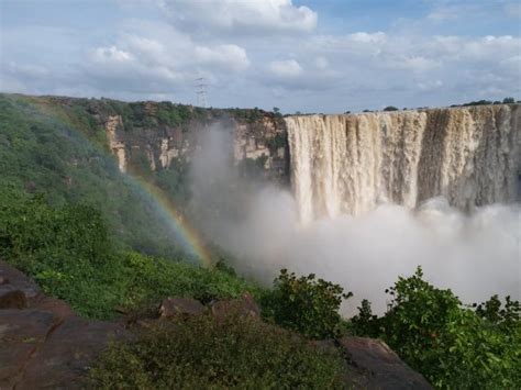 भारत के सबसे ऊंचे झरनों में शुमार है Mp Tourism का चचाई वॉटरफॉल मनमोह