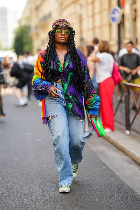 Who Wears Mom Jeans At William Justice Blog