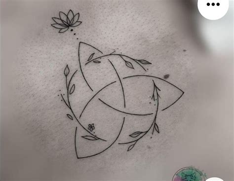 Feminine Triquetra Tattoo Triquerta Tattoo Tattoo Trinity Celtic