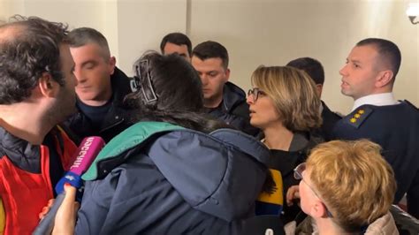 ჟურნალისტებს და Ngo ების წარმომადგენლებს ამჯერად პარლამენტის შენობიდან არ უშვებენ Netgazeti