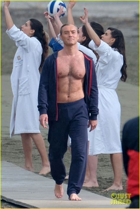Jude Law Leaves Nothing To The Imagination In These Shirtless Speedo Photos Jude Law Leaves