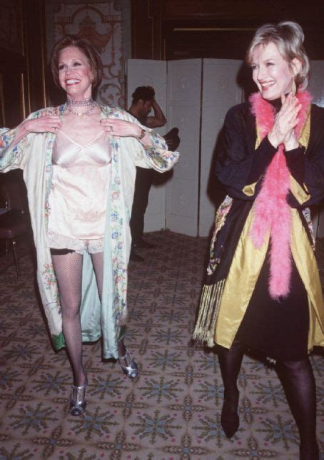 Mary Tyler Moore Famousfix