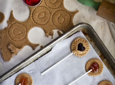 22 Mini Pie Pops That Are Almost Too Cute To Eat