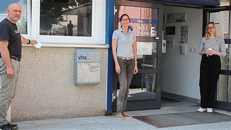 Vhs Cham Bangt Um Kontakte In Belarus