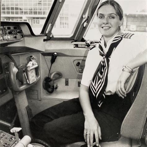 Pia Meyer Airline Pilot Luxair Linkedin