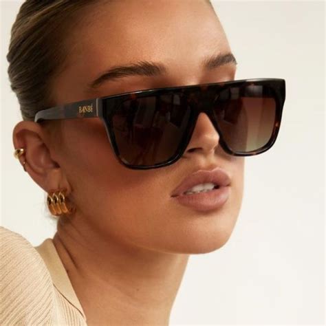 Banbé Accessories Banbe Theshields Sunglasses In Havana Brown Fase