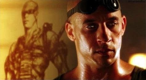 6 New Photos Of Riddick Wielding A Blade