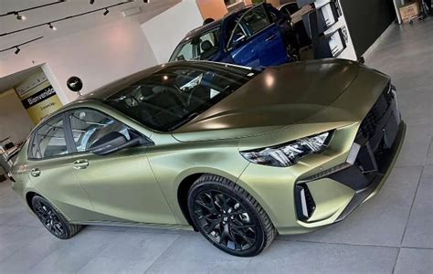 Dodge Sedan Attitude 2025 Edisi Khusus Hadirkan Warna Eksklusif