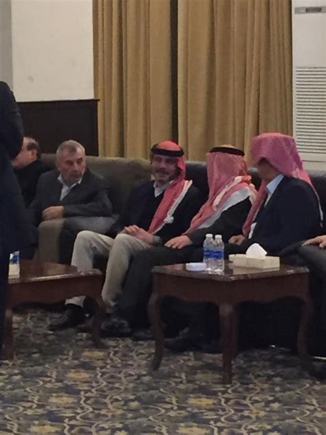 الأمير علي في بيت عزاء الشيخ سلطان العدوان صور مدار الساعة