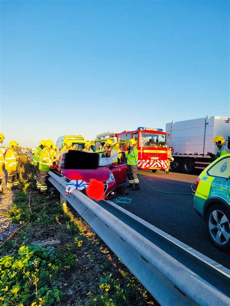 Wilts Specialist Ops On Twitter Rpu Are At The Scene And Dealing