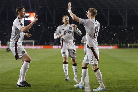 Taylor Ziet Mooie Dingen Bij Ajax Is De Kracht Van Ons Team Ajax1