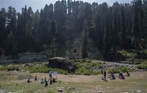 Kashmir Information Who Is Kashmir Kashmirs Open Air Classes Offer