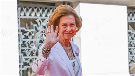 La Reina Sofía Luce Sus Joyas Más Especiales Del Collar Contra El Mal De Ojo A Su Broche Favorito