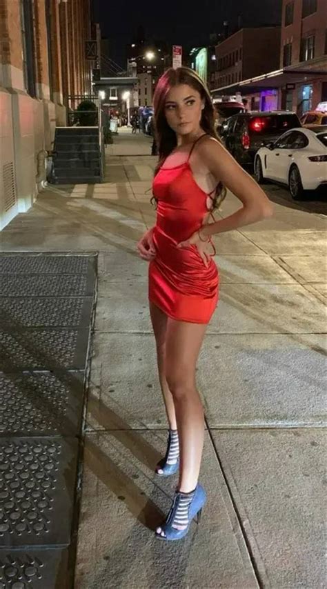 Hot Girls In Tight Dresses 42 Klykercom